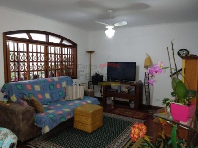 Casa assobradada à venda B. do Limão