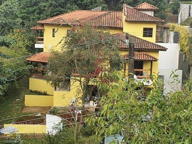 Casa Assobradada à venda e locação em Rio Abaixo Mairiporã SP