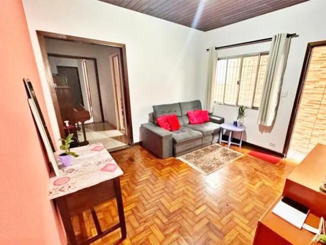 Casa assobradada à venda em Osasco no Bairro da Ayrosa na Rua Irapuru
