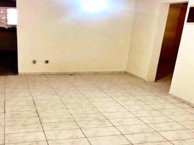 Casa assobradada à venda no Bairro do Jardim Cidade Pirituba na Rua Cracas