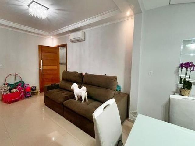 Casa assobradada à venda no Bairro do Parque São Domingos