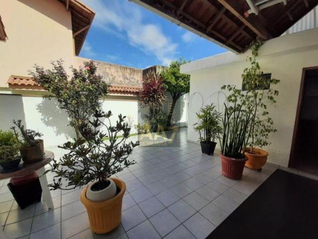 CASA ASSOBRADADA À VENDA NO BUTANTÃ