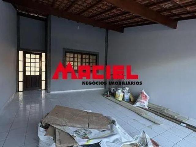 Casa Assobradada à Venda no Jardim Oriente ? Próxima ao Shopping Oriente e COOP | 3 Dormitórios | Qu