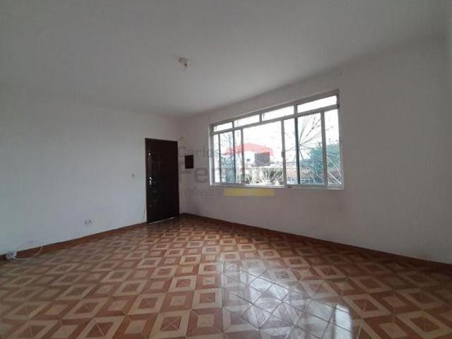 Casa assobradada á venda no Jd. Tremembé