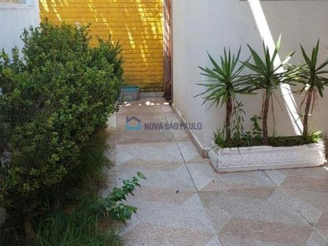 Casa assobradada à venda no Morumbi com 300m²