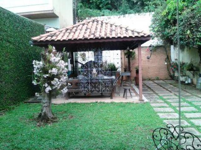 Casa assobradada à venda na Vila Fiat Lux na Rua General Alencastro Guimarães
