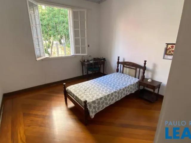 Casa assobradada aclimação sp