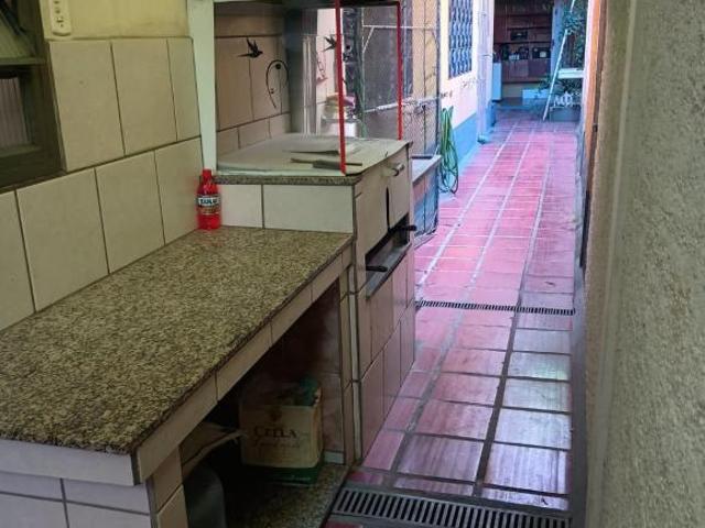 Casa assobradada ampla com área gourmet Com horta em Vila Nina – São Paulo