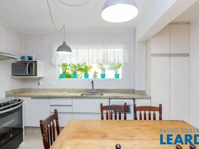 Casa assobradada brooklin sp
