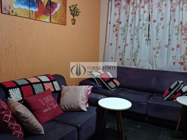 Casa Assobradada com 4 dormitórios, 1 suíte, 2 vagas de garagem, Demarchi