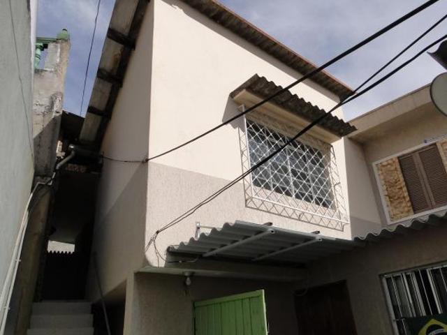 Casa Assobradada com 4 Quartos e 3 WC&apos s, s/ garagem na VL Progresso, Santo André