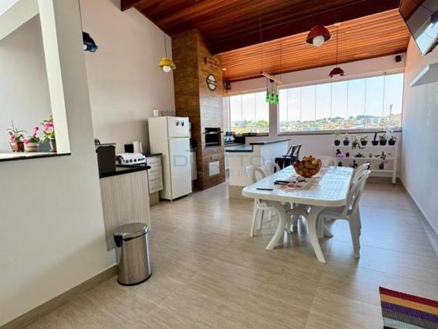 Casa Assobradada com 03 dormitórios, sendo 01 suíte, à venda no Jardim Universo, Mogi das Cruzes S