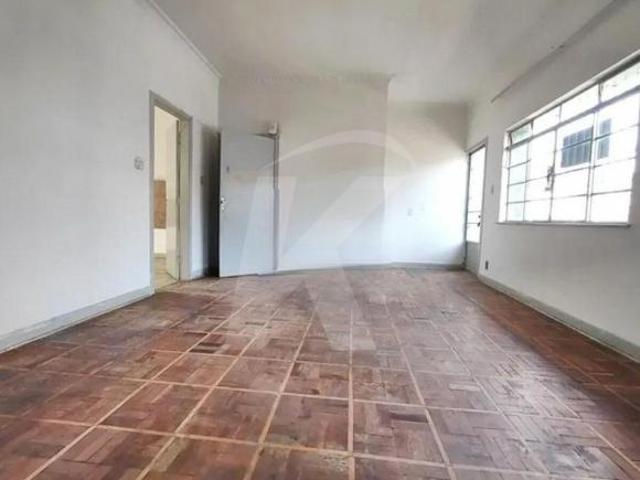 Casa Assobradada com 120 mts², 400 mts do metrô, 02 quartos, no Jardim São Paulo