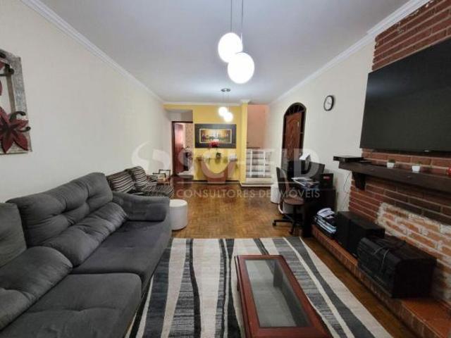 Casa assobradada com 3 dorms sendo 1 suíte, a venda Jd Jardim Consórcio 281m², 2 vagas