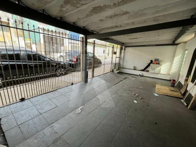 Casa Assobradada com 3 Quartos, 1 Suíte, 2 Salas, Quintal, Área Gourmet, 2 Vagas na Vila Gustavo
