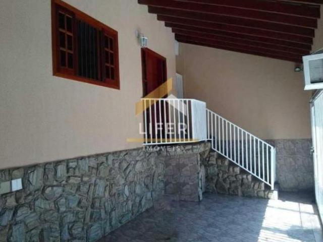 CASA ASSOBRADADA COM 3 QUARTOS, ÁREA GOURMET E EDÍCULA – JARDIM CAMPOS ELÍSEOS