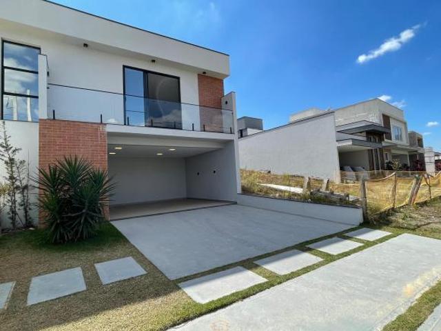 Casa assobradada com 3 quartos e piscina em Condomínio Fechado Park Gran Reserve Indaiatuba/SP