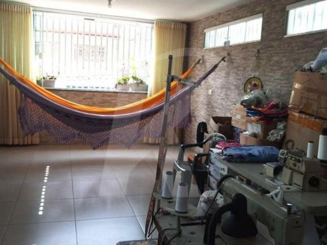 Casa assobradada com 3 suítes, 1 vaga e com churrasqueira Parada Inglesa