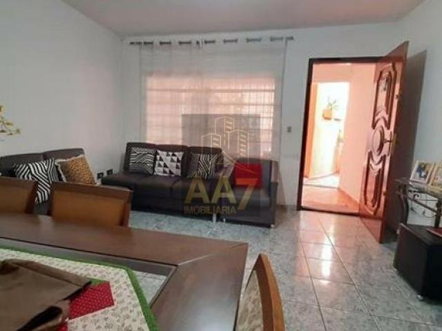 CASA ASSOBRADADA COM ALMPLO QUINTAL PROXIMO VILA SONIA