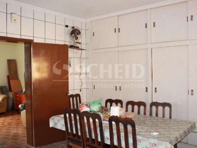 CASA ASSOBRADADA COM GALPÃO NA REGIÃO DE CAMPO GRANDE