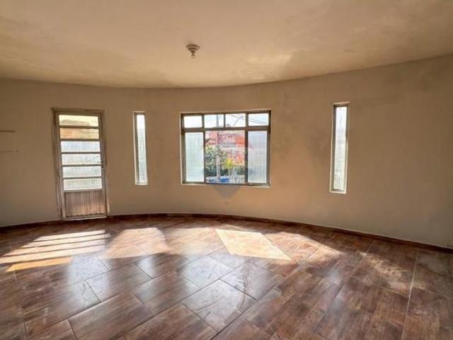 CASA ASSOBRADADA COMERCIAL/RESIDENCIAL – OPORTUNIDADE IMPERDÍVEL!