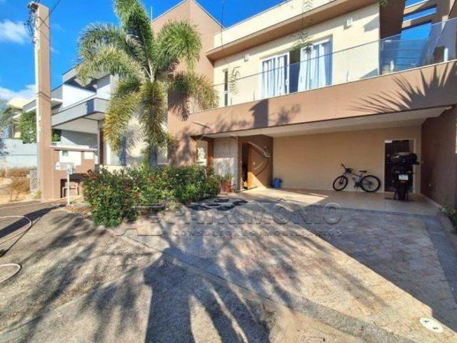 CASA ASSOBRADADA COND. 3 QUARTOS VILLAGIO MILANO