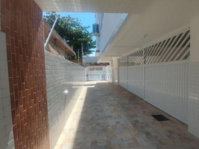 Casa Assobradada de 150m² com 3 Suítes, Vaga de Garagem privativa no Boqueirão em Santos