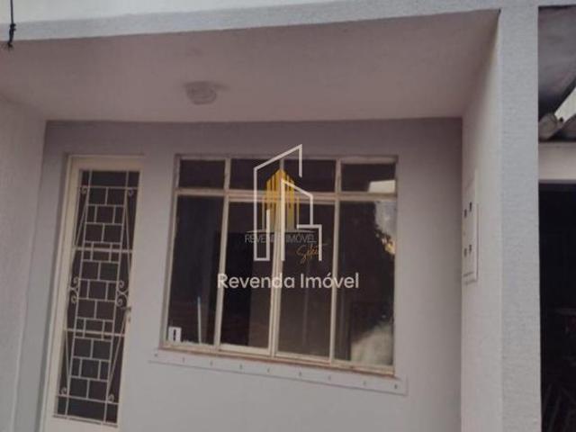 CASA ASSOBRADADA DE 198m² NA LAPA, COM 4 QUARTOS, 3 BANHEIROS E 1 VAGA Á VENDA