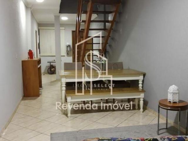 CASA ASSOBRADADA DE 250m2 COM 4 QUARTOS, 1 SUITE, 2 BANHEIROS E 3 VAGAS Á VENDA NO BUTANTÃ CASA AS