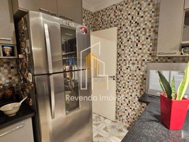 CASA ASSOBRADADA DE 385m² COM 4 QUARTOS, 1 SUITE, 5 BANHEIROS E 2 VAGAS Á VENDA NO BAIRRO SAUDE