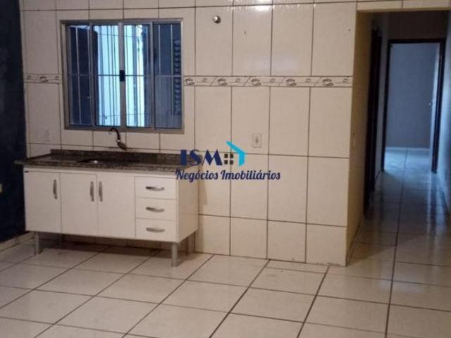 Casa assobradada de 3 dormitórios a venda no bairro Jardim Mineápolis
