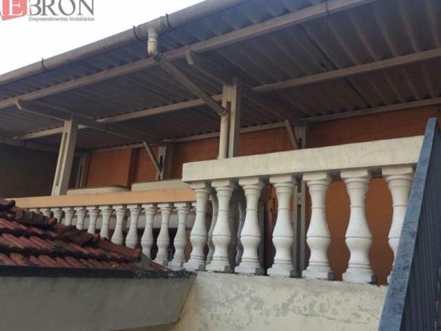 Casa assobradada disponível para venda localizado na Chácara Santo Antônio!
