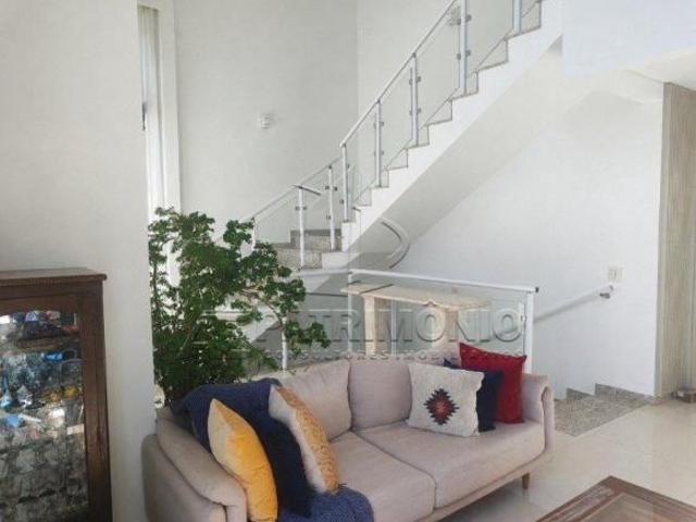 CASA ASSOBRADADA EM CONDOMINIO COM 3 SUITES COM CLOSET CHACARA ONDINA