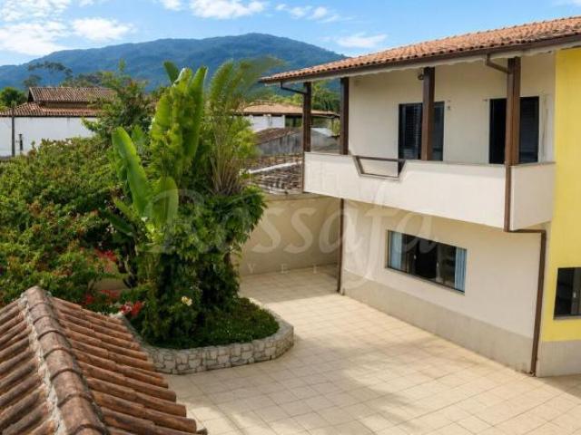 Casa Assobradada em Perequê Açú, Ubatuba, SP
