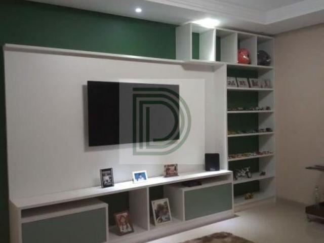 Casa assobradada, fino acabamento! 2 vagas de garagem cobertas Jardim Esther