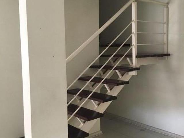 CASA ASSOBRADADA JARDIM DAS HORTÊNCIAS EXCELENTE LOCALIZAÇÃO