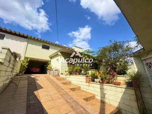 Casa assobradada para alugar com 03 quartos, sendo 01 suíte e 04 vagas de garagem no bairro Jardim Colina em Americana/SP