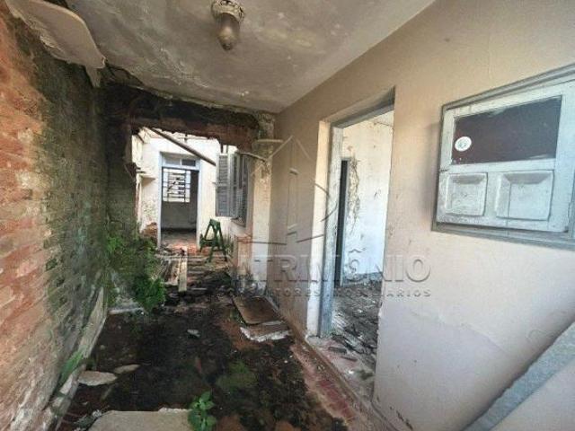 CASA ASSOBRADADA PARA DEMOLIAÇÃO