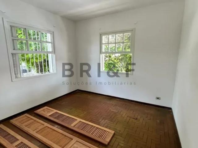 Casa assobradada para locação comercial no brooklin, com 120m², 3 salas + 1 sala grande + cozinha