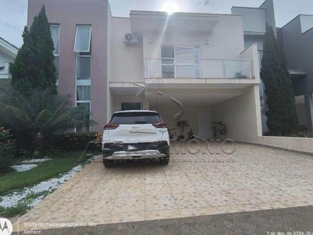 CASA ASSOBRADADA PORTAL DA PRIMAVERA COM 3 QUARTOS SENDO 3 SUITES