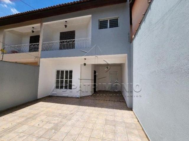 CASA ASSOBRADADA SÃO CARLOS COM 2 QUARTOS E UMA SUITE