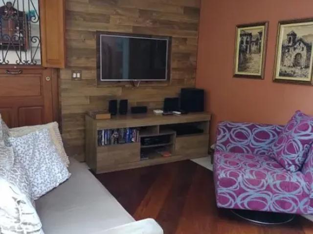 Casa assobradada saúde sp