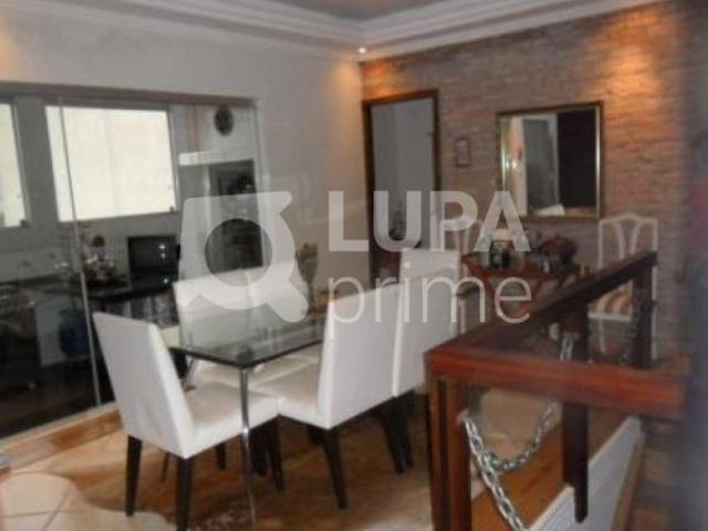 CASA ASSOBRADADA VILA AMALIA