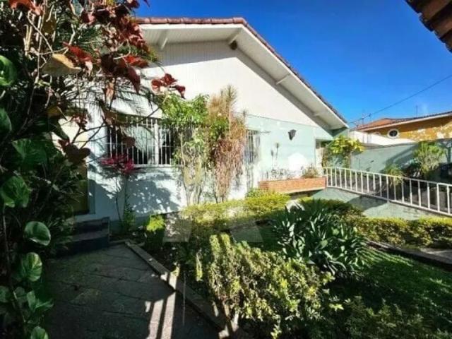 Casa Assobradada Vila Rosa 3 dormitórios sendo 1 suíte e 3 vagas