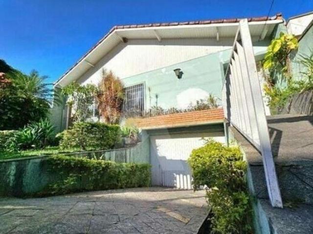 Casa Assobradada Vila Rosa 3 dormitórios sendo 1 suíte e 3 vagas