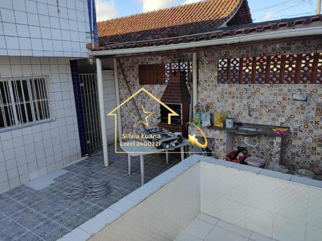 Casa Assobradada, 03 dormitórios, bairro Tupi !