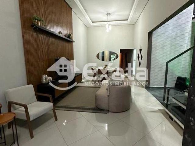 Casa assobradada 150 m2 a venda 04 quartos 02 suites de frente para mata preservada no Vilagio Milan