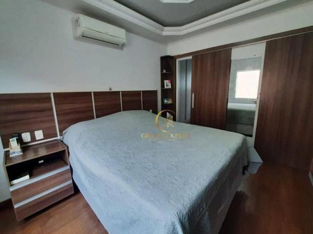 Casa assobradada 180 m² 4 quartos a venda no Urbanova em São José dos Campos SP!