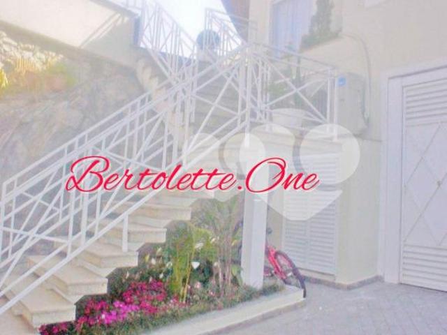 Casa assobradada 294 m² 4 dormitórios Jdim Virginia Bianca