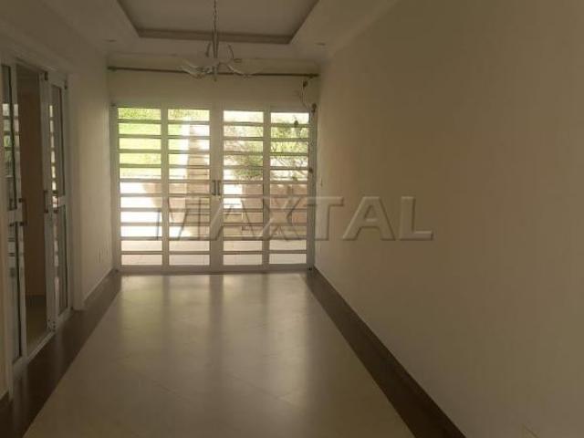 Casa Assobradada, 220m², 3 Suites, sala em, cozinha, lavabo, área de serviço, 3 vagas de garagem